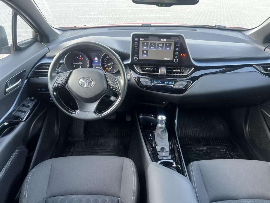 Red Toyota C-HR 2020 in Raseiniai, with an engine capacity of 1.20 L and mileage of 36 thousand km for 16300 €, photo 16 on AUTOMOTO.COM.LV