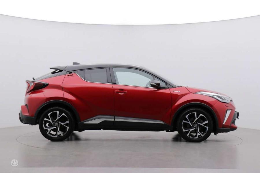 Red Toyota C-HR 2021 in Vilnius, with an engine capacity of 1.80 L and mileage of 97 thousand km for 22600 €, photo 17 on AUTOMOTO.COM.LV