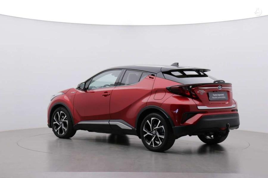 Red Toyota C-HR 2021 in Vilnius, with an engine capacity of 1.80 L and mileage of 97 thousand km for 22600 €, photo 18 on AUTOMOTO.COM.LV