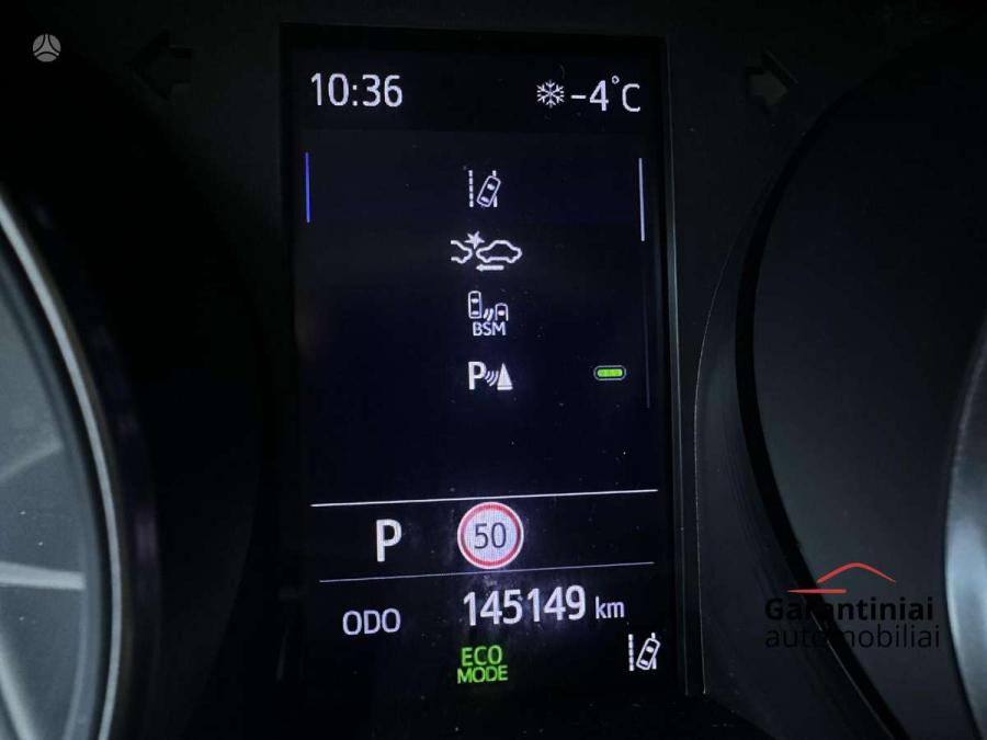 Red Toyota C-HR 2021 in Vilnius, with an engine capacity of 1.80 L and mileage of 145 thousand km for 22450 €, photo 8 on AUTOMOTO.COM.LV