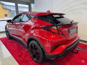 Red Toyota C-HR 2021 in Siauliai, with an engine capacity of 1.80 L and mileage of 50 thousand km for 20900 €, photo 6 on AUTOMOTO.COM.LV