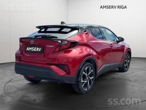 Sarkans Toyota C-HR 2021 Rīga, ar dzinēja tilpumu 1.80 L un nobraukumu 69 tūkst. km par 20500 €, foto 3 vietnē AUTOMOTO.COM.LV