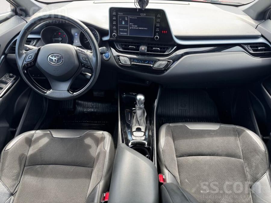 Sarkans Toyota C-HR 2021 Rīga, ar dzinēja tilpumu 1.80 L un nobraukumu 69 tūkst. km par 20500 €, foto 9 vietnē AUTOMOTO.COM.LV