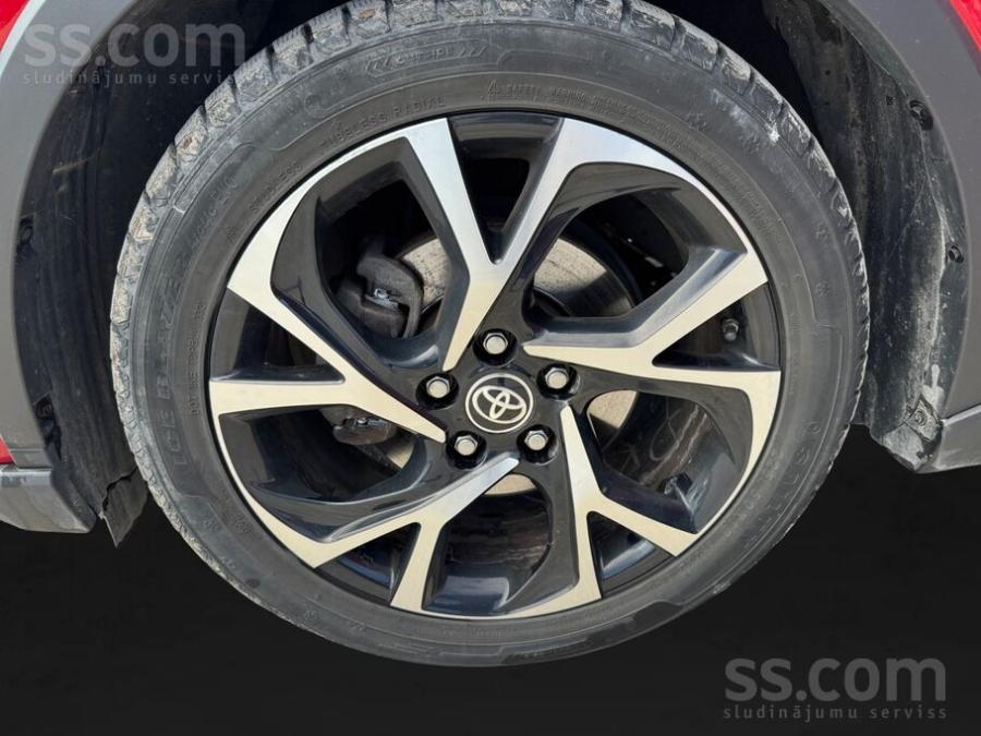 Sarkans Toyota C-HR 2021 Rīga, ar dzinēja tilpumu 1.80 L un nobraukumu 69 tūkst. km par 20500 €, foto 16 vietnē AUTOMOTO.COM.LV