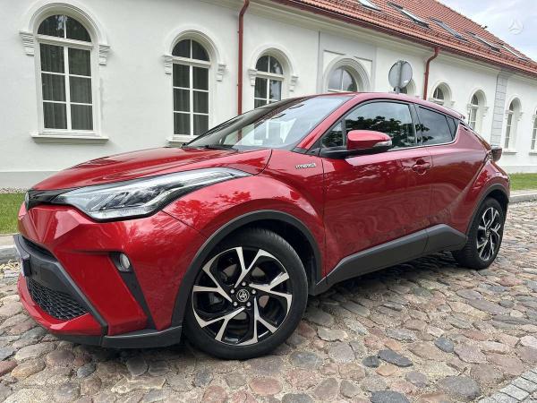 Sarkans Toyota C-HR 2021 Kauņa, ar dzinēja tilpumu 1.20 L un nobraukumu 100 tūkst. km par 19990 €, foto 1 vietnē AUTOMOTO.COM.LV