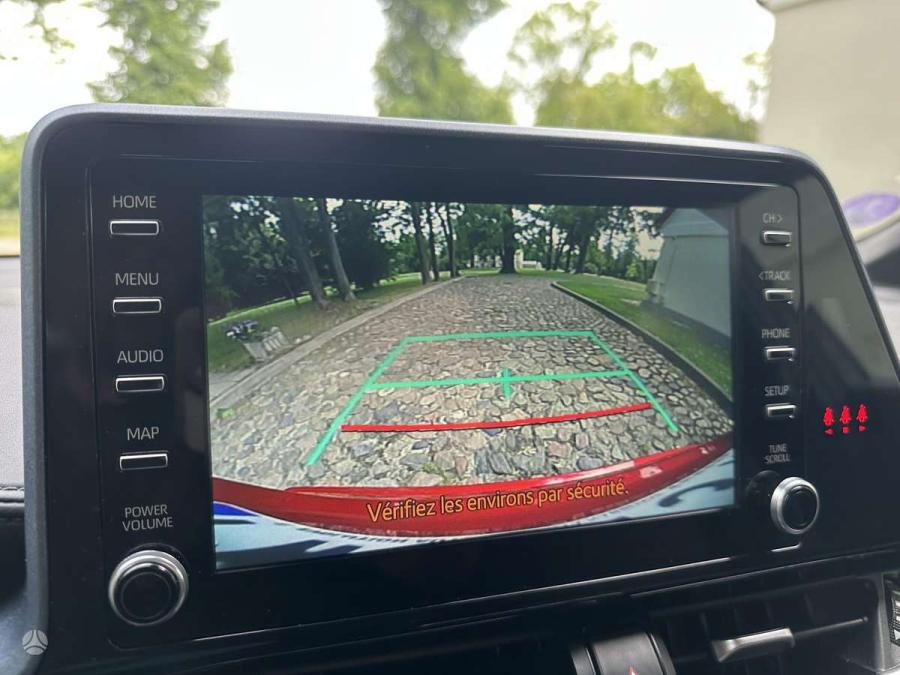 Красный Тойота C-HR 2021 в Каунас, объемом двигателя 1.20 л и пробегом 100 тыс. км за 19990 €, фото 22 на AUTOMOTO.COM.LV