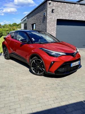 Красный Тойота C-HR 2021 в Каунас, объемом двигателя 1.99 л и пробегом 78 тыс. км за 24900 €, фото 3 на AUTOMOTO.COM.LV