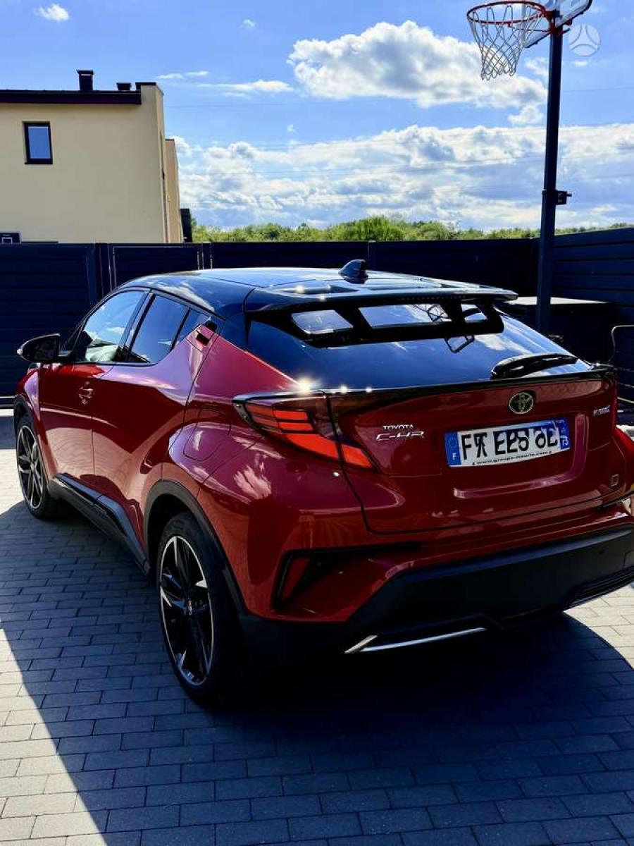 Красный Тойота C-HR 2021 в Каунас, объемом двигателя 1.99 л и пробегом 78 тыс. км за 24900 €, фото 7 на AUTOMOTO.COM.LV