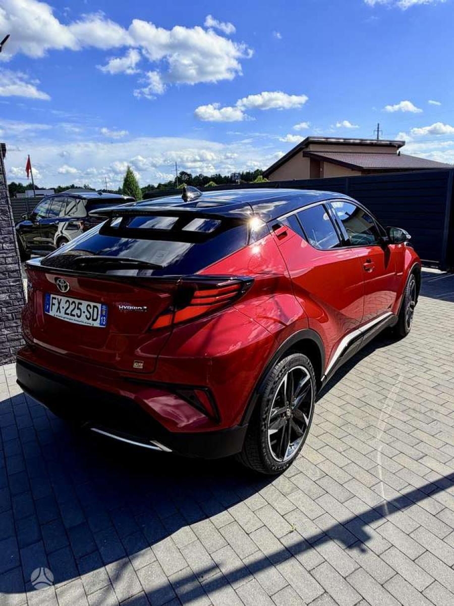 Красный Тойота C-HR 2021 в Каунас, объемом двигателя 1.99 л и пробегом 78 тыс. км за 24900 €, фото 8 на AUTOMOTO.COM.LV