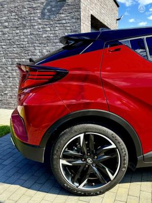 Красный Тойота C-HR 2021 в Каунас, объемом двигателя 1.99 л и пробегом 78 тыс. км за 24900 €, фото 9 на AUTOMOTO.COM.LV