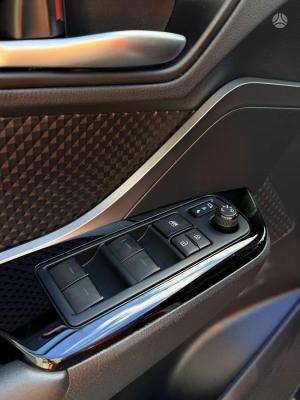 Красный Тойота C-HR 2021 в Каунас, объемом двигателя 1.99 л и пробегом 78 тыс. км за 24900 €, фото 17 на AUTOMOTO.COM.LV