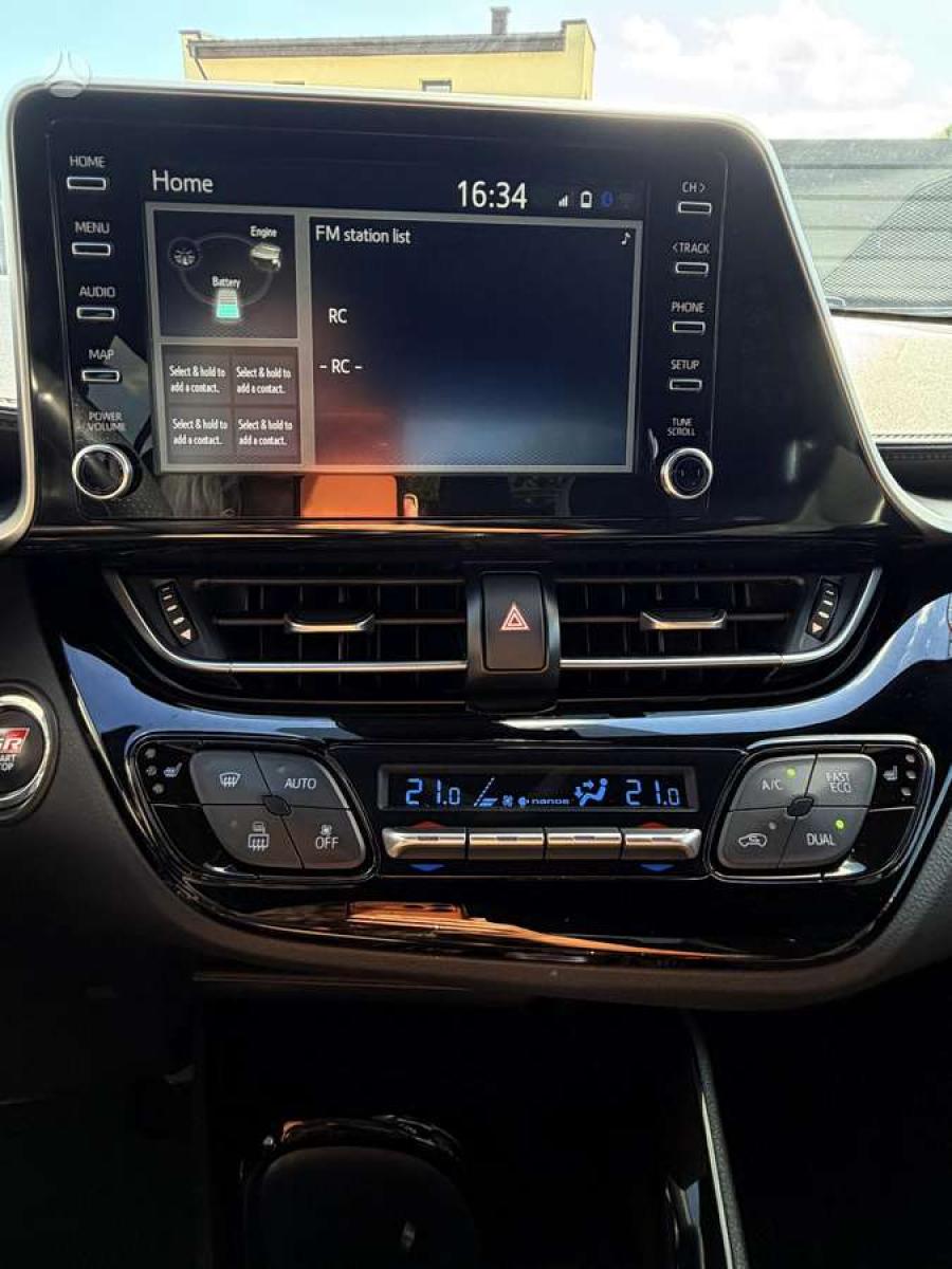 Красный Тойота C-HR 2021 в Каунас, объемом двигателя 1.99 л и пробегом 78 тыс. км за 24900 €, фото 20 на AUTOMOTO.COM.LV