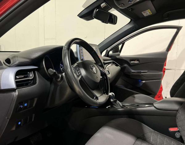 Red Toyota C-HR 2021 in Klaipeda, with an engine capacity of 1.80 L and mileage of 173 thousand km for 17999 €, photo 2 on AUTOMOTO.COM.LV