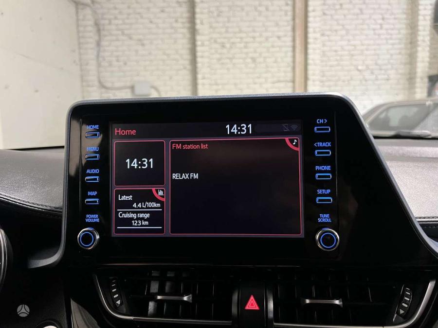 Красный Тойота C-HR 2021 в Клайпеда, объемом двигателя 1.80 л и пробегом 173 тыс. км за 17999 €, фото 9 на AUTOMOTO.COM.LV