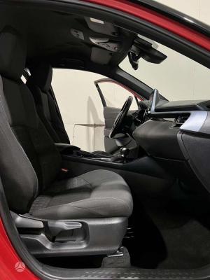 Красный Тойота C-HR 2021 в Клайпеда, объемом двигателя 1.80 л и пробегом 173 тыс. км за 17999 €, фото 16 на AUTOMOTO.COM.LV
