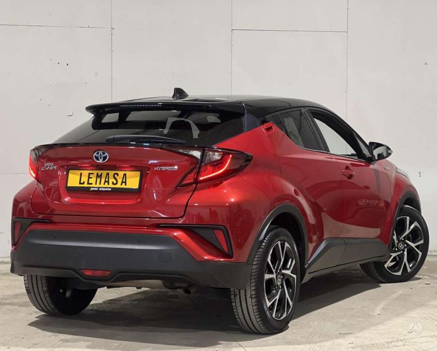 Красный Тойота C-HR 2021 в Клайпеда, объемом двигателя 1.80 л и пробегом 173 тыс. км за 17999 €, фото 21 на AUTOMOTO.COM.LV