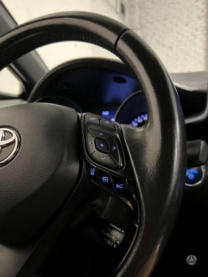 Красный Тойота C-HR 2021 в Клайпеда, объемом двигателя 1.80 л и пробегом 173 тыс. км за 17999 €, фото 24 на AUTOMOTO.COM.LV