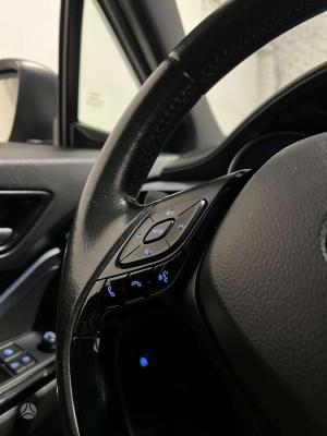 Красный Тойота C-HR 2021 в Клайпеда, объемом двигателя 1.80 л и пробегом 173 тыс. км за 17999 €, фото 25 на AUTOMOTO.COM.LV