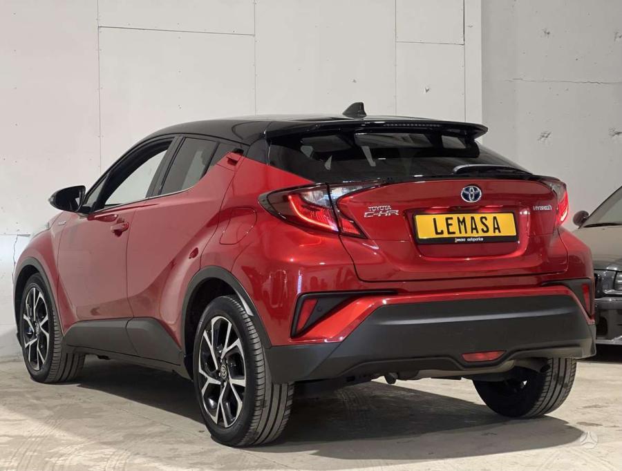 Красный Тойота C-HR 2021 в Клайпеда, объемом двигателя 1.80 л и пробегом 173 тыс. км за 17999 €, фото 26 на AUTOMOTO.COM.LV