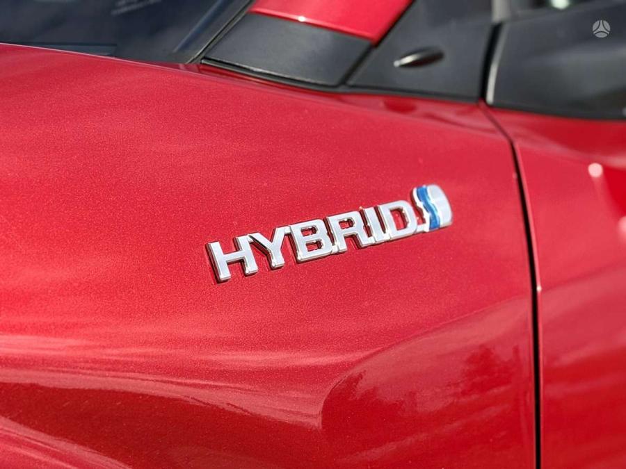 Sarkans Toyota C-HR 2021 Tauragė, ar dzinēja tilpumu 1.80 L un nobraukumu 66 tūkst. km par 18800 €, foto 30 vietnē AUTOMOTO.COM.LV