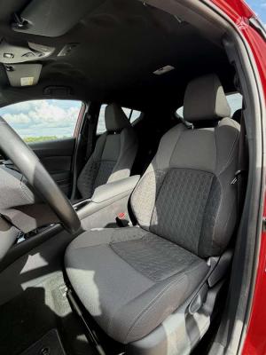 Sarkans Toyota C-HR 2021 Tauragė, ar dzinēja tilpumu 1.80 L un nobraukumu 66 tūkst. km par 18800 €, foto 34 vietnē AUTOMOTO.COM.LV
