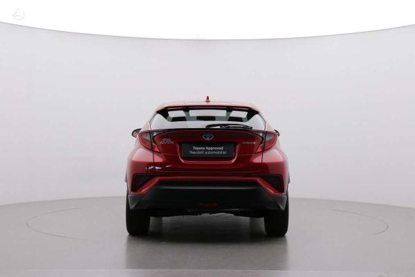 Красный Тойота C-HR 2021 в Вильнюс, объемом двигателя 1.80 л и пробегом 75 тыс. км за 23900 €, фото 5 на AUTOMOTO.COM.LV