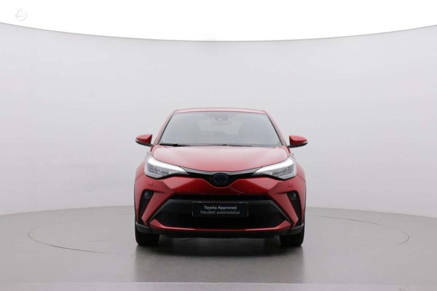Red Toyota C-HR 2021 in Vilnius, with an engine capacity of 1.80 L and mileage of 75 thousand km for 23900 €, photo 7 on AUTOMOTO.COM.LV