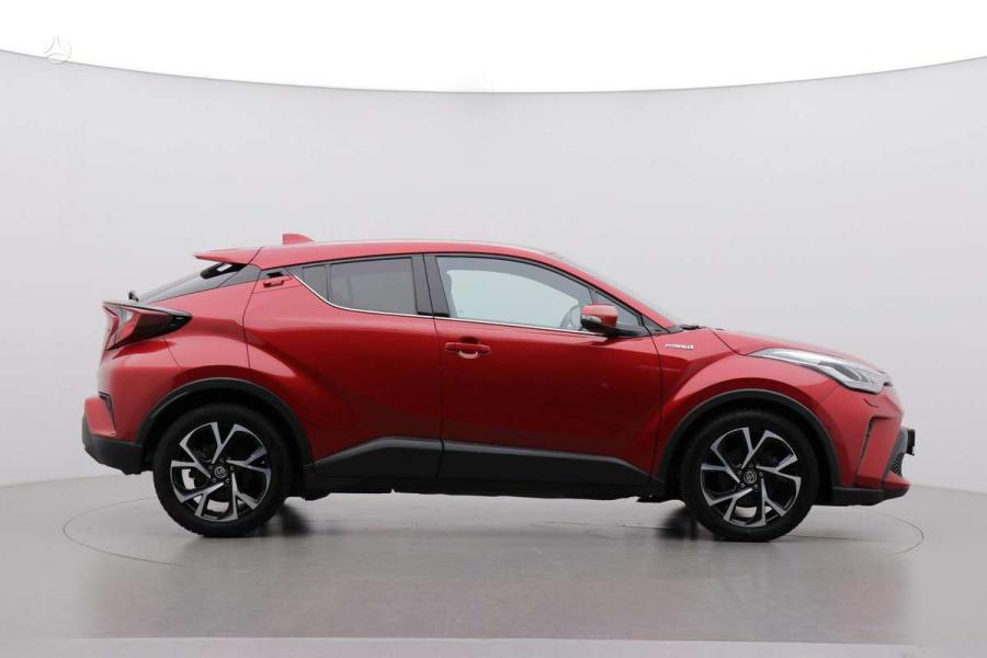 Red Toyota C-HR 2021 in Vilnius, with an engine capacity of 1.80 L and mileage of 75 thousand km for 23900 €, photo 18 on AUTOMOTO.COM.LV