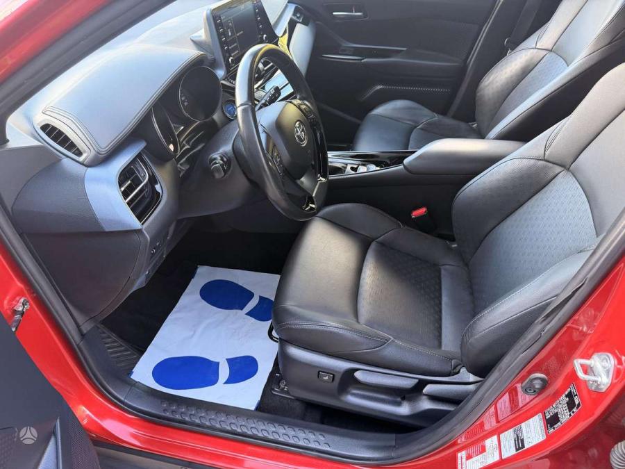 Sarkans Toyota C-HR 2021 Viļņa, ar dzinēja tilpumu 1.80 L un nobraukumu 108 tūkst. km par 22800 €, foto 15 vietnē AUTOMOTO.COM.LV