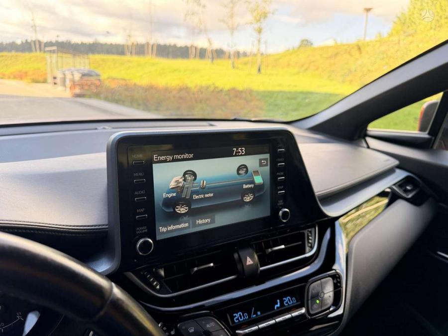 Sarkans Toyota C-HR 2021 Viļņa, ar dzinēja tilpumu 1.80 L un nobraukumu 108 tūkst. km par 22800 €, foto 36 vietnē AUTOMOTO.COM.LV