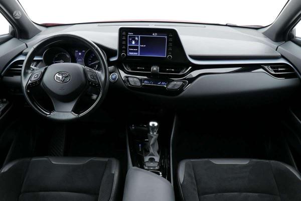 Red Toyota C-HR 2021 in Vilnius, with an engine capacity of 1.80 L and mileage of 130 thousand km for 24900 €, photo 8 on AUTOMOTO.COM.LV