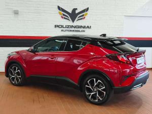 Red Toyota C-HR 2021 in Kaunas, with an engine capacity of 1.98 L and mileage of 134 thousand km for 20900 €, photo 5 on AUTOMOTO.COM.LV