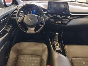 Red Toyota C-HR 2021 in Kaunas, with an engine capacity of 1.98 L and mileage of 134 thousand km for 20900 €, photo 10 on AUTOMOTO.COM.LV