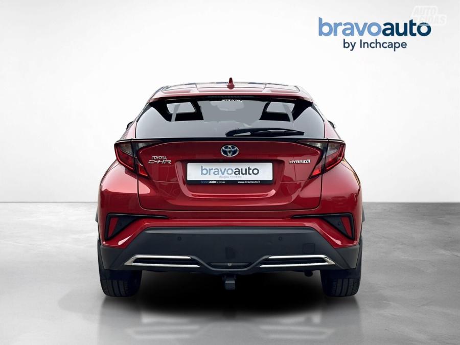 Red Toyota C-HR 2021 in Kaunas, with an engine capacity of 2.00 L and mileage of 108 thousand km for 22771 €, photo 5 on AUTOMOTO.COM.LV