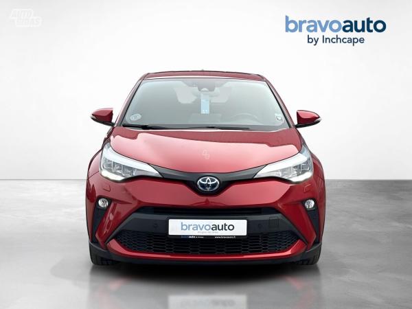 Toyota C-HR 2021 in Kaunas on AUTOMOTO.COM.LV Red Toyota C-HR 2021 in Kaunas, with an engine capacity of 2.00 L and mileage of 108 thousand km for 22771 €, photo 9 on AUTOMOTO.COM.LV