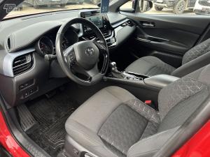 Red Toyota C-HR 2021 in Kaunas, with an engine capacity of 2.00 L and mileage of 108 thousand km for 22771 €, photo 10 on AUTOMOTO.COM.LV