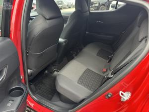 Red Toyota C-HR 2021 in Kaunas, with an engine capacity of 2.00 L and mileage of 108 thousand km for 22771 €, photo 11 on AUTOMOTO.COM.LV