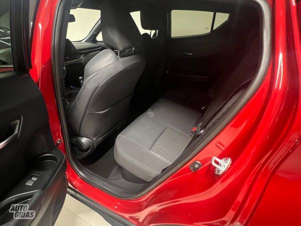 Red Toyota C-HR 2022 in Kaunas, with an engine capacity of 0.00 L and mileage of 49 thousand km for 28258 €, photo 6 on AUTOMOTO.COM.LV