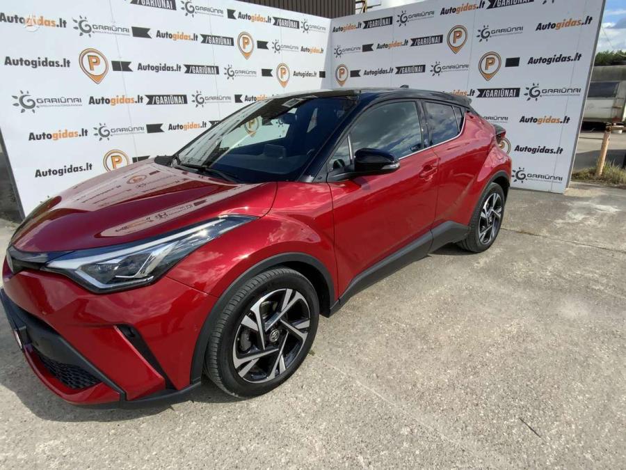 Red Toyota C-HR 2022 in Vilnius, with an engine capacity of 1.99 L and mileage of 64 thousand km for 24250 €, photo 3 on AUTOMOTO.COM.LV