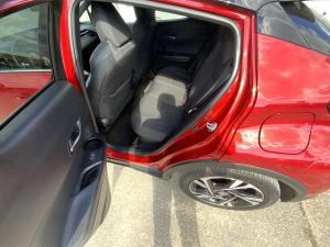Red Toyota C-HR 2022 in Vilnius, with an engine capacity of 1.99 L and mileage of 64 thousand km for 24250 €, photo 14 on AUTOMOTO.COM.LV