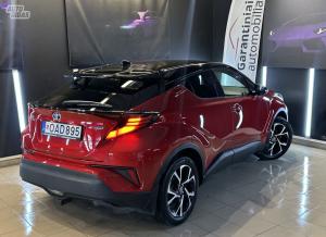 Красный Тойота C-HR 2022 в Авиженяй, объемом двигателя 1.80 л и пробегом 61 тыс. км за 23250 €, фото 3 на AUTOMOTO.COM.LV