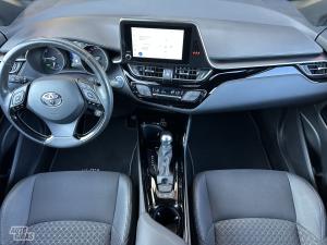 Красный Тойота C-HR 2022 в Авиженяй, объемом двигателя 1.80 л и пробегом 61 тыс. км за 23250 €, фото 4 на AUTOMOTO.COM.LV