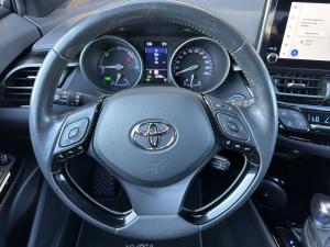Красный Тойота C-HR 2022 в Авиженяй, объемом двигателя 1.80 л и пробегом 61 тыс. км за 23250 €, фото 7 на AUTOMOTO.COM.LV