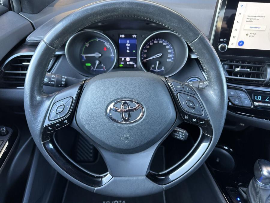 Красный Тойота C-HR 2022 в Авиженяй, объемом двигателя 1.80 л и пробегом 61 тыс. км за 23250 €, фото 7 на AUTOMOTO.COM.LV