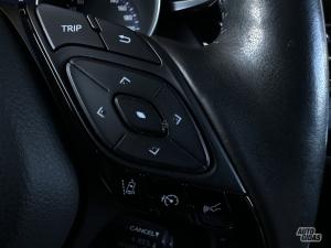 Красный Тойота C-HR 2022 в Авиженяй, объемом двигателя 1.80 л и пробегом 61 тыс. км за 23250 €, фото 12 на AUTOMOTO.COM.LV