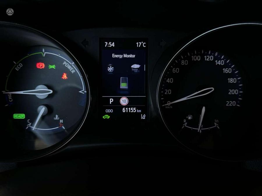 Red Toyota C-HR 2022 in Vilnius, with an engine capacity of 1.80 L and mileage of 61 thousand km for 23250 €, photo 8 on AUTOMOTO.COM.LV