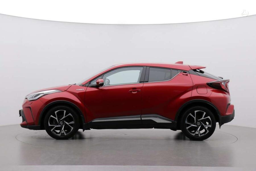 Красный Тойота C-HR 2022 в Вильнюс, объемом двигателя 1.80 л и пробегом 76 тыс. км за 23900 €, фото 5 на AUTOMOTO.COM.LV