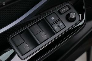 Красный Тойота C-HR 2022 в Вильнюс, объемом двигателя 1.80 л и пробегом 76 тыс. км за 23900 €, фото 25 на AUTOMOTO.COM.LV