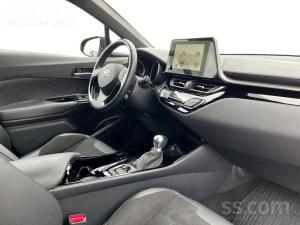 Sarkans Toyota C-HR 2022 Rīga, ar dzinēja tilpumu 1.80 L un nobraukumu 41 tūkst. km par 23990 €, foto 7 vietnē AUTOMOTO.COM.LV