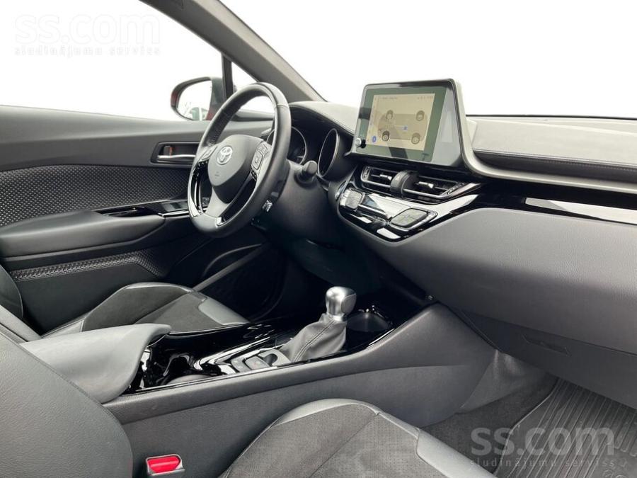 Sarkans Toyota C-HR 2022 Rīga, ar dzinēja tilpumu 1.80 L un nobraukumu 41 tūkst. km par 23990 €, foto 7 vietnē AUTOMOTO.COM.LV